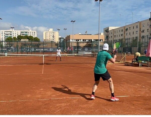 How to Put Spin on a Ball: Mastering Your Topspin in Tennis